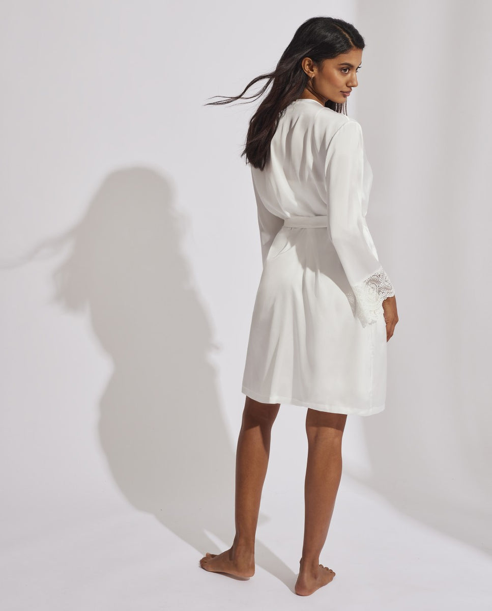 Bata lencera colección MATILDA SELMARK – www.tucorseteria.com